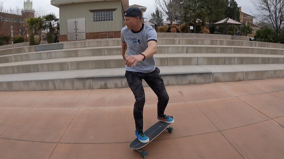 What are the Differences Between Surfskating, Skateboarding, and ...